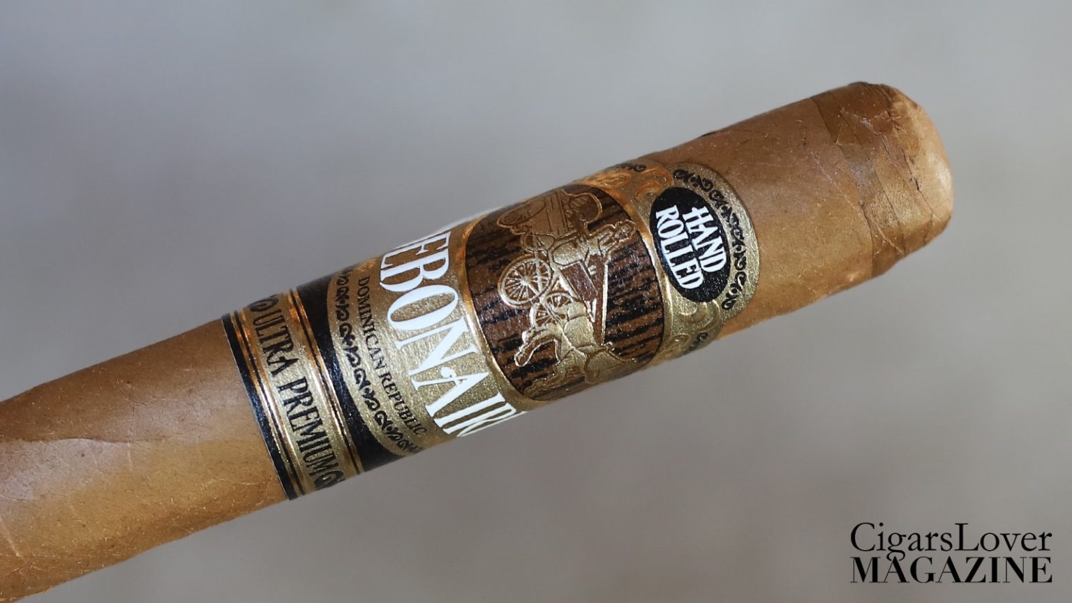 Debonaire Robusto - CigarsLover Magazine