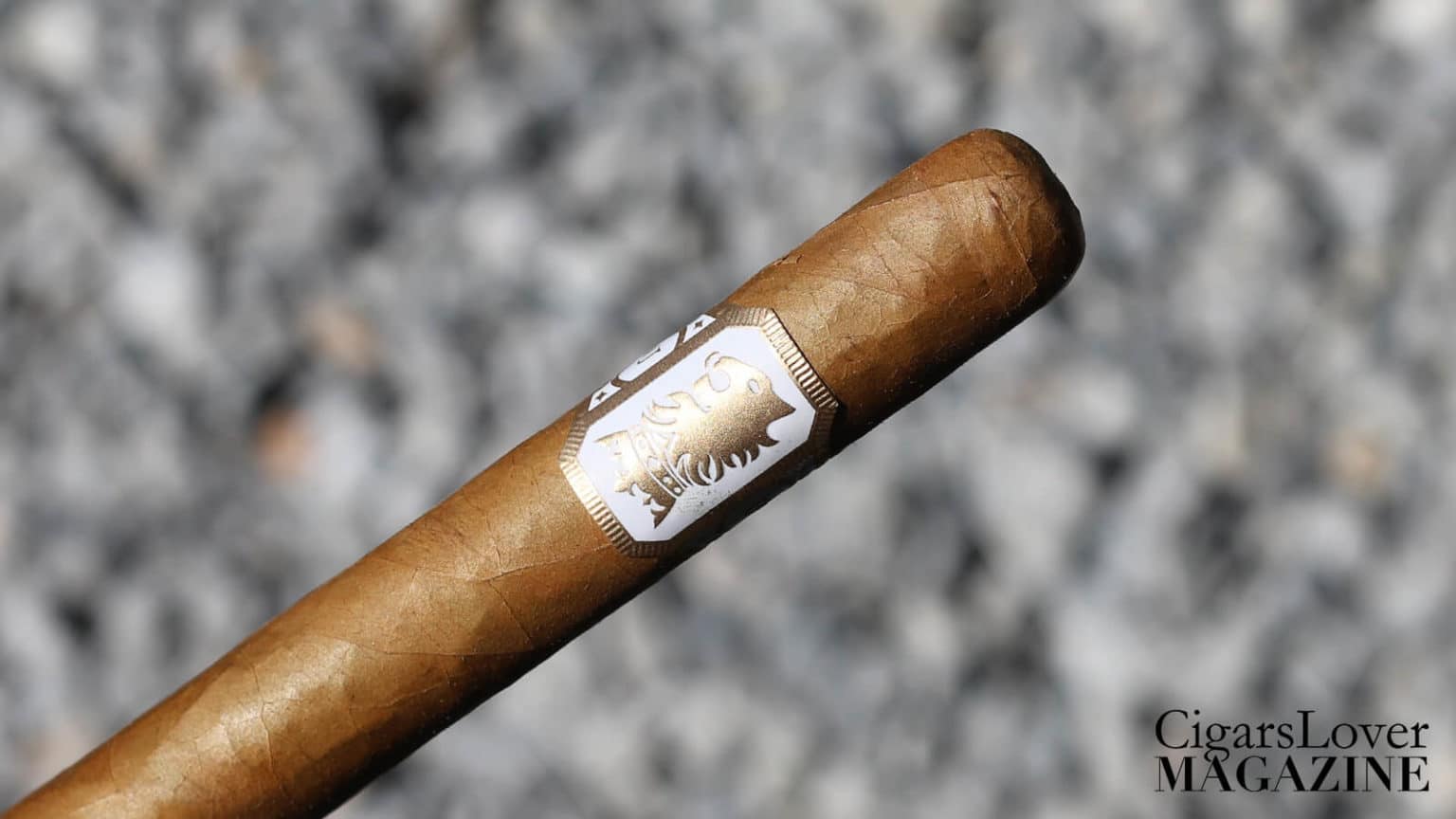 Undercrown Shade Gran Toro - CigarsLover Magazine